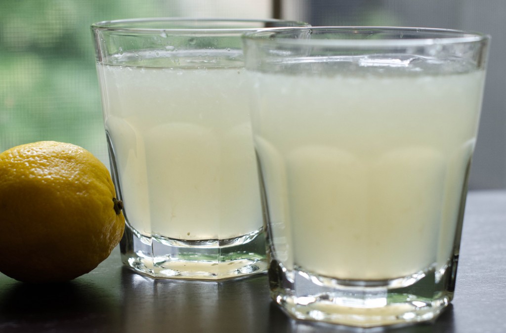 Organic Freshly Squeezed Lemonade | The Bitter Almond